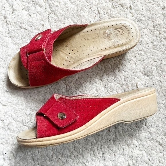 Fly Flot | Shoes | Fly Flot Cherry Red Suede Antislip Antishock Slip On ...